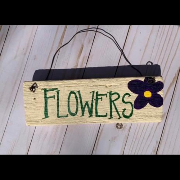 Hand Crafted | Accents | Rustic Wooden Flower Sign X35 | Poshmark